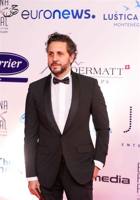 هشام ماجد فاصل من اللحظات اللذيذة ليس مقتبساً من فيلم أميركي