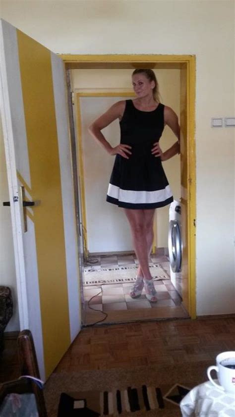 Women Taller Than Doorways By Astrofos Tall Women Tall Girl Tall People