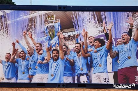 볼 빨간 덕배 보고 싶어요맨시티 코리안 팬들 무더위만큼 뜨거운 기대감 엑스케치 나무뉴스