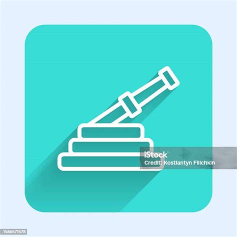 긴 그림자 배경으로 격리 된 화이트 라인 파이어 호스 릴 아이콘 녹색 정사각형 버튼입니다 벡터 관 튜브에 대한 스톡 벡터 아트