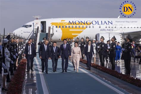 Ерөнхийлөгч У Хүрэлсүхийн Бүгд Найрамдах Узбекистан улсад хийх төрийн айлчлал эхэллээ Dnn Mn