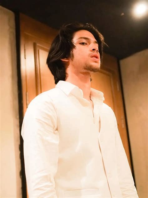 7 Potret Tampan Arya Mohan Idola Baru Yang Sedang Bersinar Bintangi Asmara Gen Z Hot