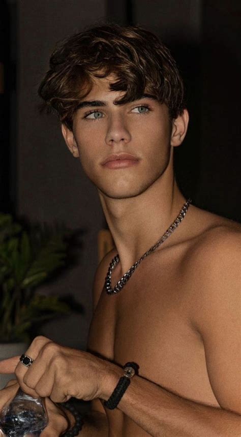 Braun Blonde Haare Kurz Männer Abs Braune Haare Grüne Augen Jungs