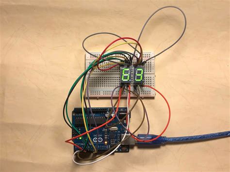 Arduino筆記 使用 個GPIO控制 個 段LED顯示器