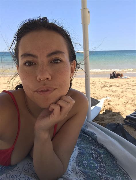 Beach Selfies Are The Best Scrolller