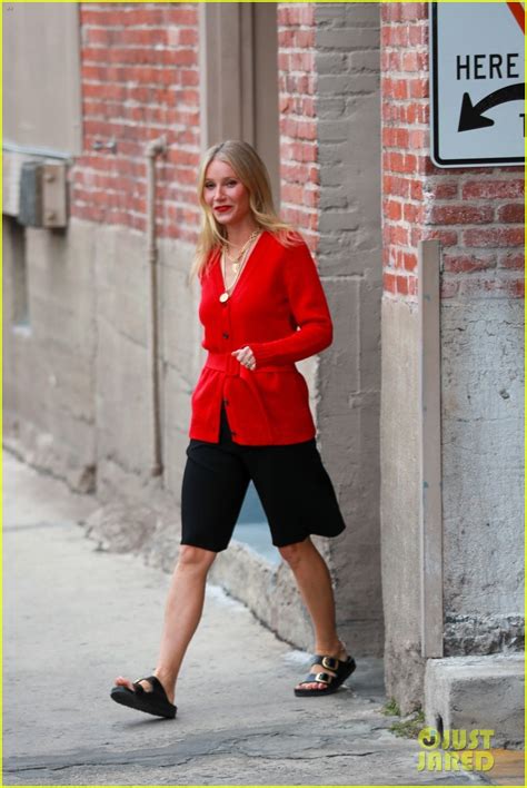 Gwyneth Paltrow Reveals Which A List Stars House She Toilet Papered As