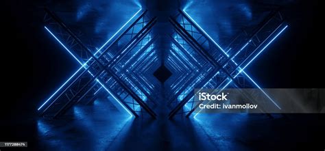 네온 빛나는 푸른 활기찬 공상 과학 소설 미래 단계 연단 건설 금속 삼각형 콘크리트 그런지 반사 어두운 밤 가상 쇼 배경 레이저 터널 복도 3d 렌더링 0명에 대한 스톡