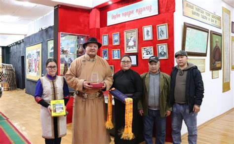 Улсын заан Д Бумбаяр аймгийнхаа музейд Жангар Гэсэр тууль бэлэглэжээ Niislel Times