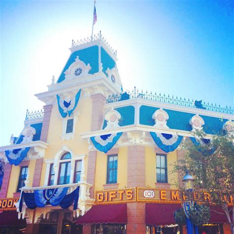 Disney Sisters Disneyland 60th Diamond Anniversary Celebration 25