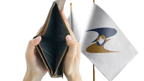 Кыргызстан стал лидером по росту доходов в ЕАЭС пока Казахстан считает дефицит