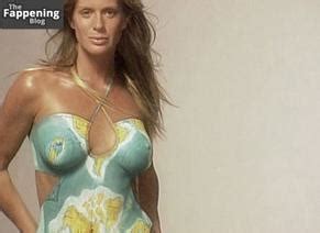Rachel Hunter Sexy And Nude Shows Off Her Hot Boobs While Body Painted In A Photoshoot AZNude