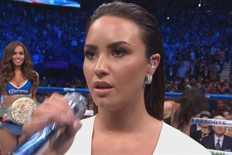 Mayweather Vs Mcgregor Demi Lovato Sings National Anthem Before Fight