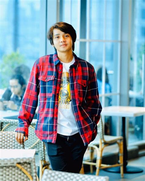 Inspirasi Gaya Kasual Ootd Cowok Simpel Dan Anti Ribet