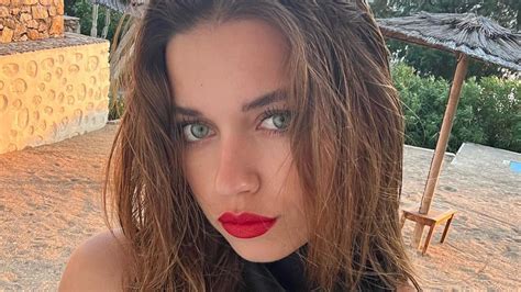 Секси звезда от турски сериал разкри футболните си пристрастия