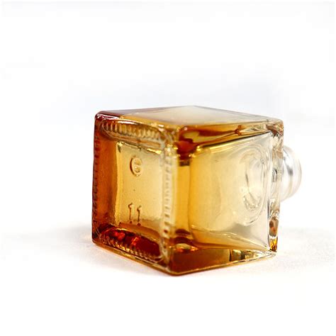 Bulk Hanging Car Diffuser Bottles Air Freshener With Wooden Caps
