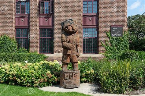 Goldy Gopher Mascot Statue At Cooke Hall On The Campus Of The University Of Minnesota Editorial Goldy Gopher Mascot Statue At Cooke Hall On The Campus Of The University Of Minnesota Editorial
