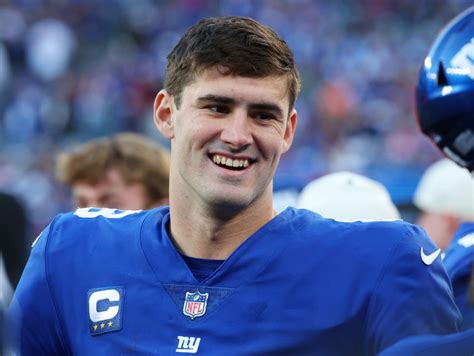 Giants Daniel Jones Switching Agents As Contract Negotiations Loom