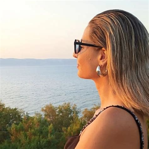 Ελενη Κιντ Elenikint On Threads