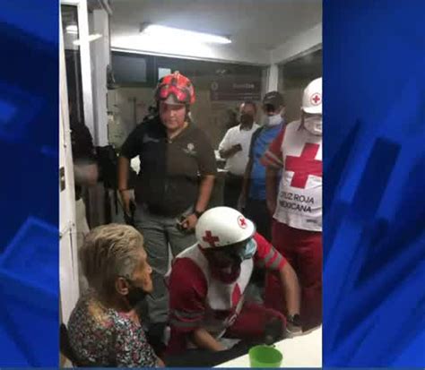 Adulta Mayor Queda Atrapada En Puerta Del Metro En Monterrey Telediario M Xico