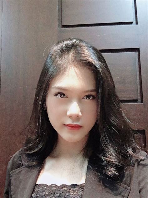 Pin oleh Panji Pradika di Indonesian Beauty | Wajah gadis, Wanita cantik, Wajah