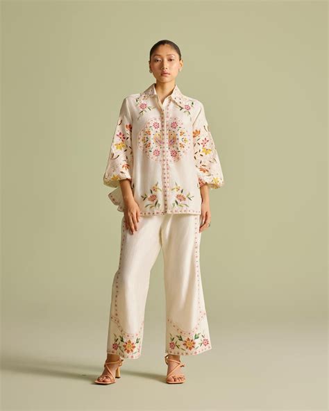 Ivory Applique Shirt C H A N D R I M A Candrima Ivory Shirt Outfit