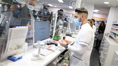 Лекарите и аптеките вече могат да работят с електронни рецепти Nova