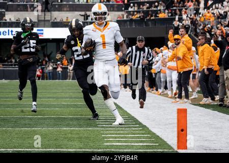 Tennessee Wide Receiver Donte Thornton Jr Wo42 Poses For A Portrait