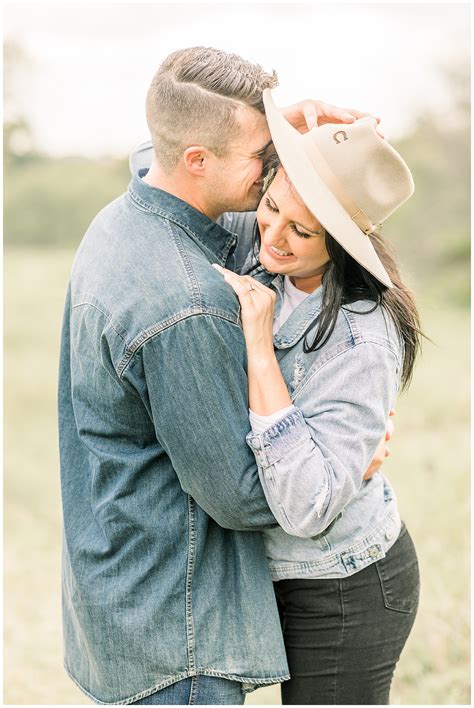 Arbor Hills Engagement Session Molly Conner Rebecca Tripp Photo Dallas Wedding Photographer