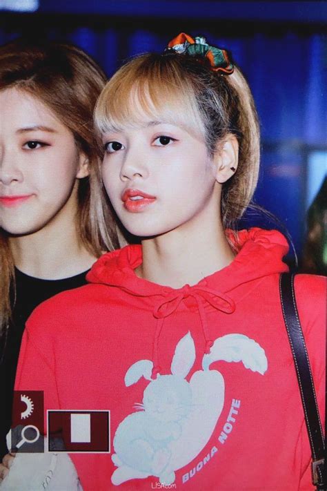 جیسو ،رزی، و لیسا در فرودگاه درحال برگشتن به کره 🌠 عکس ویسگون