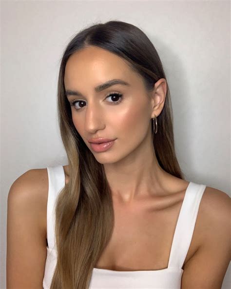 Get Picture Perfect With This Simple Graduation Makeup Tutorial Lulus