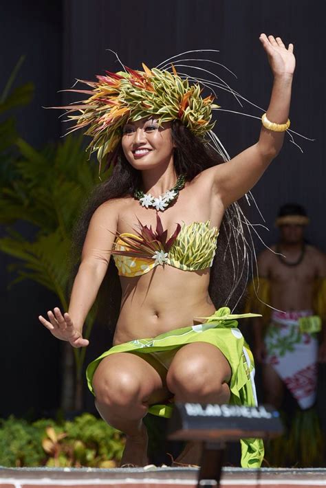 Tahitian Dancer Polynesian Girls Polynesian Dance Native Girls