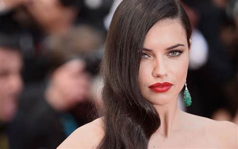 ئادریانا لیما بووە باڵیۆزی هاندەران لە فیفا رووداونێت