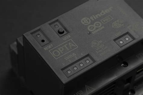 dfr1059 arduino opta lite micro plc dual core 12 24vdc 8 io 4 relays