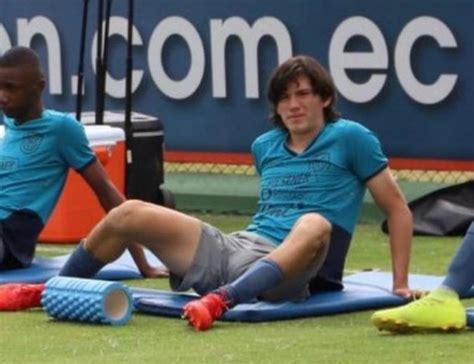 Ni Con La Tri Ni Con Estados Unidos Marcos Zambrano Se Quedó Sin Mundial Olé Ecuador