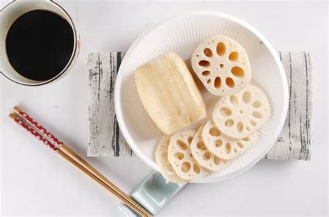 冬季饮食滋补养生有窍门，首选两白加一壳