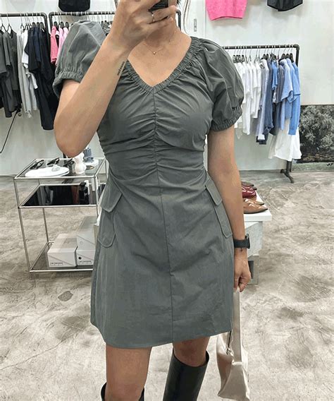 미니원피스오프숄더 카고 셔링 퍼프 원피스 퍼프숄더 퍼프소매 미니스커트 브이넥 허리밴딩 허리고무줄 빈티지컬러 바스락원피스