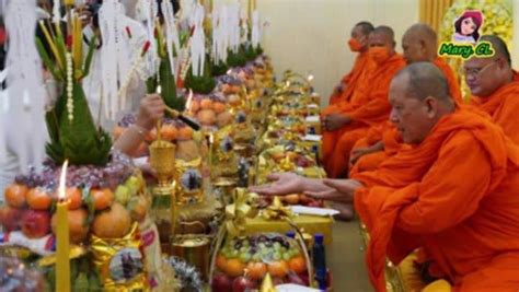 សម្ដេច ធ្វើ ការ បណ្ដើរ មើល រូប ថត បុណ្យ ៧ ថ្ងៃ បង ប្រុស បណ្ដើរ ម៉េង កែវពេជ្ជតាត ក៏ ពោល ពាក្យ