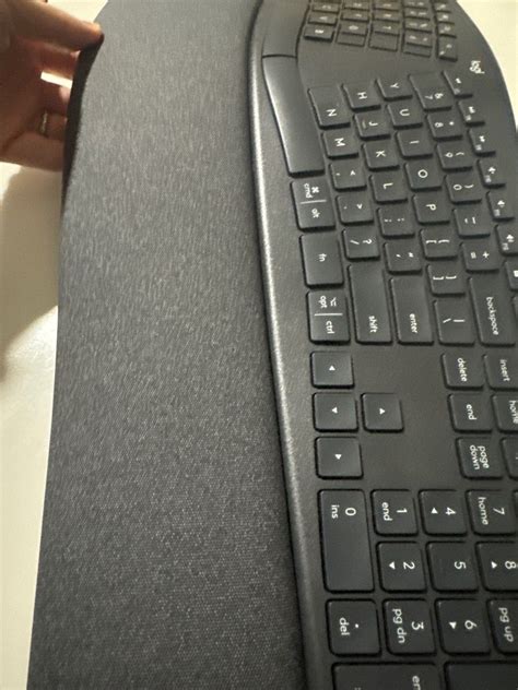 Logitech Ergo K860 Wireless Ergonomic Keyboard Computers And Tech Parts And Accessories Computer