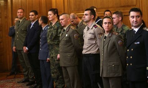 Министрите Кралев и Каракачанов наградиха най добрите спортисти на Министерството на отбраната