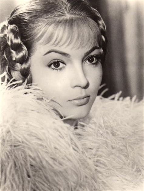 The Myth Of Spanish Cinema 45 Gorgeous Photos Of Sara Montiel In The