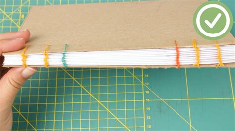 How to Bind a Book Cheap and Simple DIY Methods Como fazer um livro Encadernação de livros