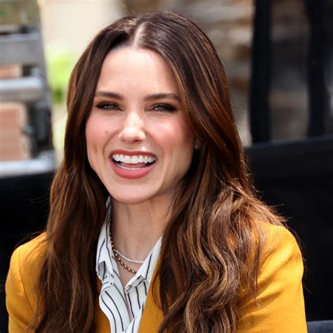 Sophia Bush Publicly Comes Out As Queer For The First Time In Moving