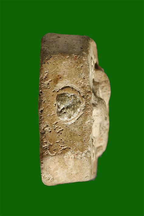 หลวงพ่อปาน พิมพ์ขี่ไก่หางพวง