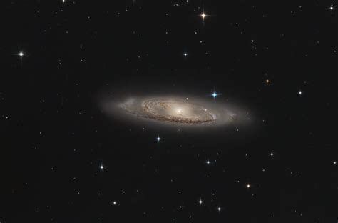 M65 | Telescope Live