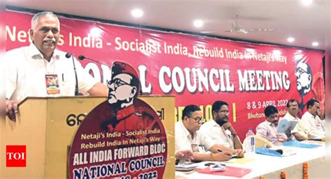 Forward Bloc Forward Bloc Goes Back To Netajis Original Flag Design