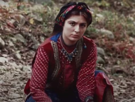 تصاویر بیوگرافی، عکس های شخصی و زندگی خصوصی نیوشا ضیغمی