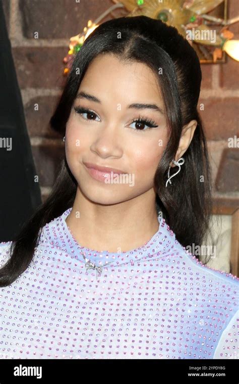 Wizards Beyond Waverly Place Premiere Red Carpet At The El Capitan