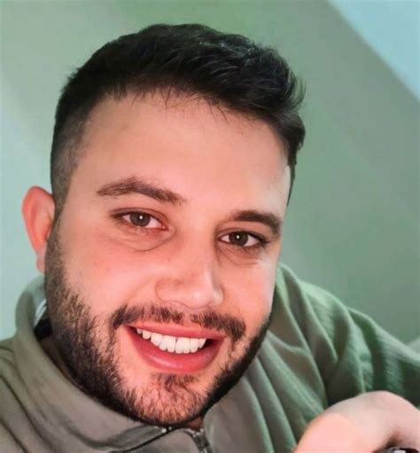 بیوگرافی علی احمدیانی خواننده کرمانشاهی عکس ویرگول