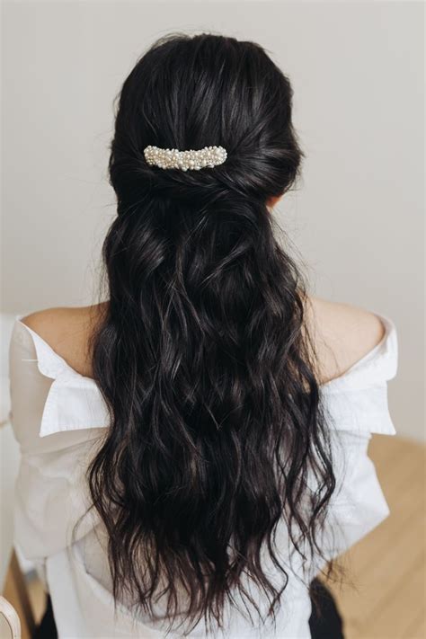 Гребень с речным жемчугом молочного оттенка | Hair pieces, Dusty pink ...