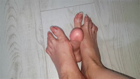 Goddess Nika Sensual Foot Massage